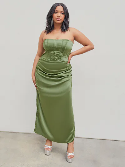 7 Genius Ways To Keep A Strapless Dress Up, According To Stylists