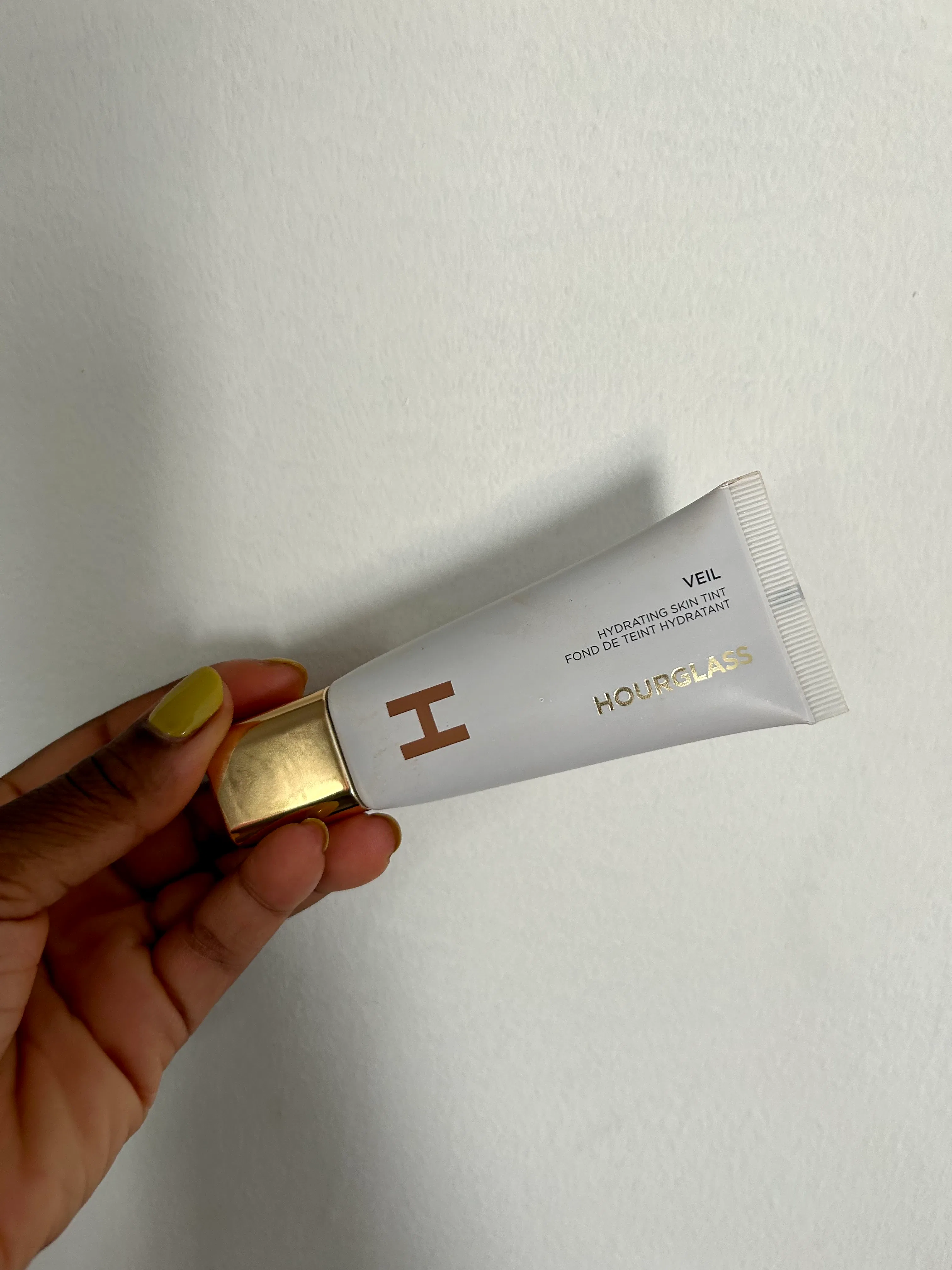 Hourglass Cosmetics’ Veil Hydrating Skin Tint Review: The Perfect ...