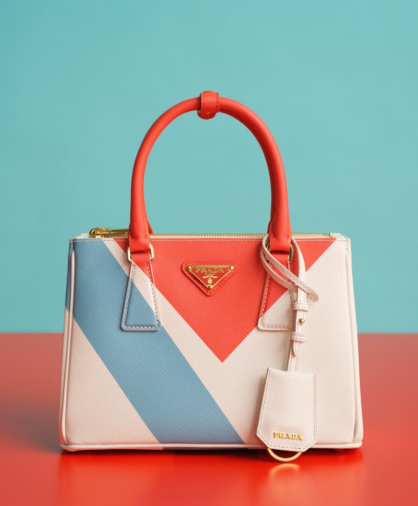 These 5 Statement Bags Add A Cool Factor To My More Basic Outfits