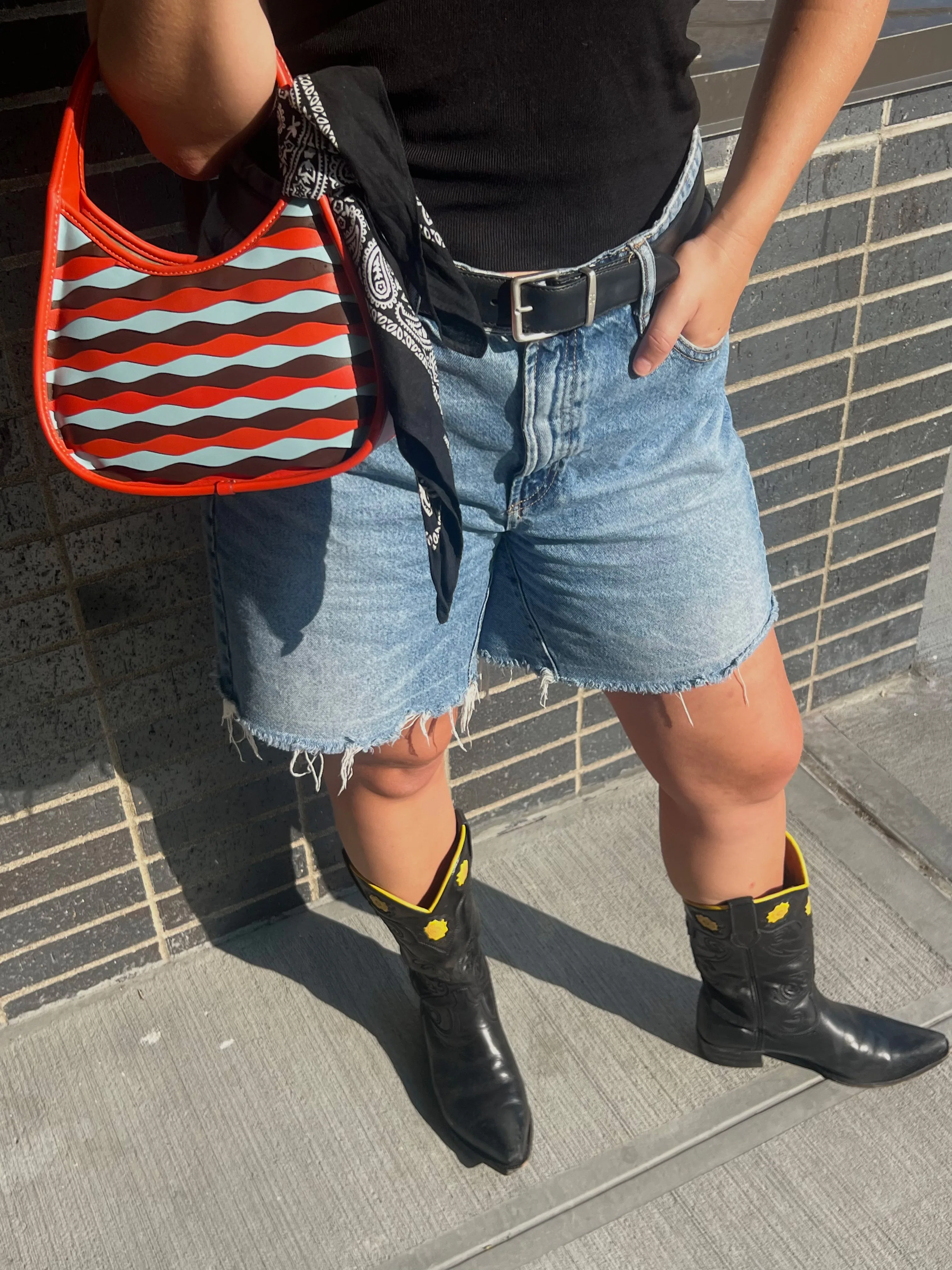 These 5 Statement Bags Add A Cool Factor To My More Basic Outfits