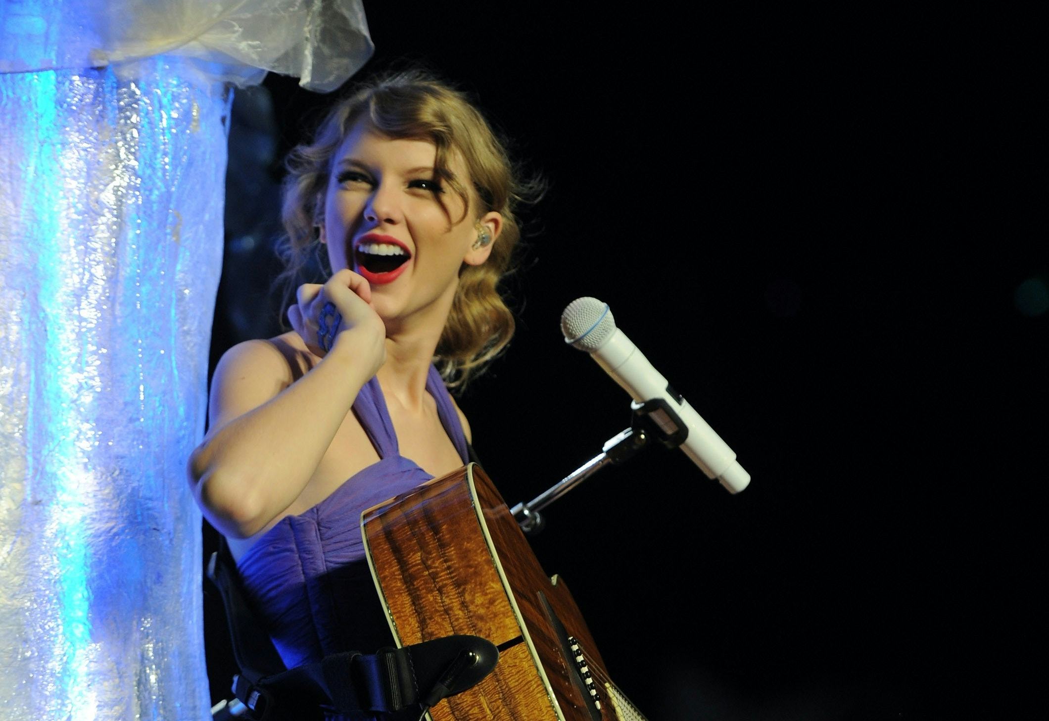 Twitter Reacts To Taylor Swift's 'Speak Now (Taylor's Version)' Album