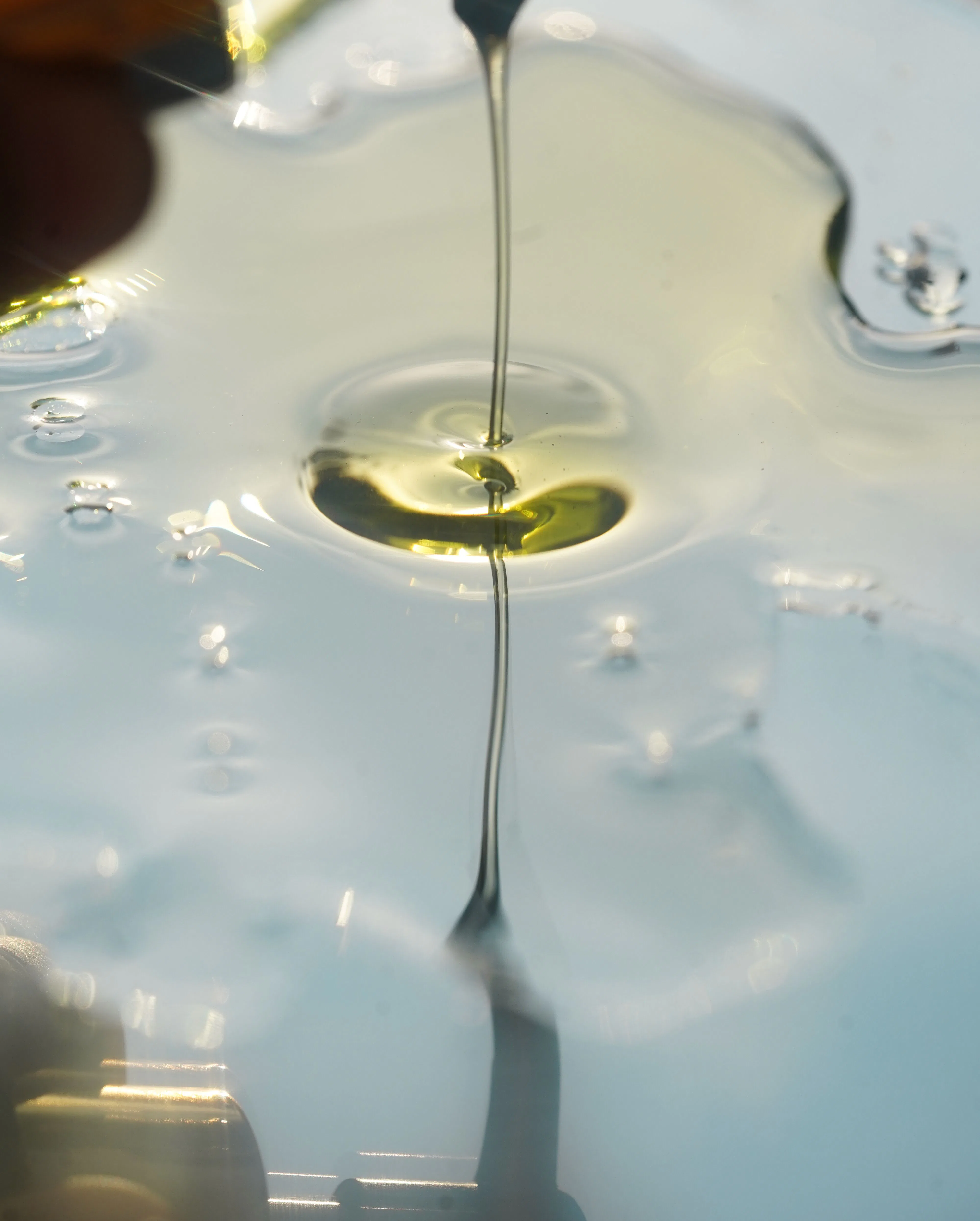 MARA's Sea Sculpt Body Oil Is The Scaly-Skin Solution Your Shower Needs