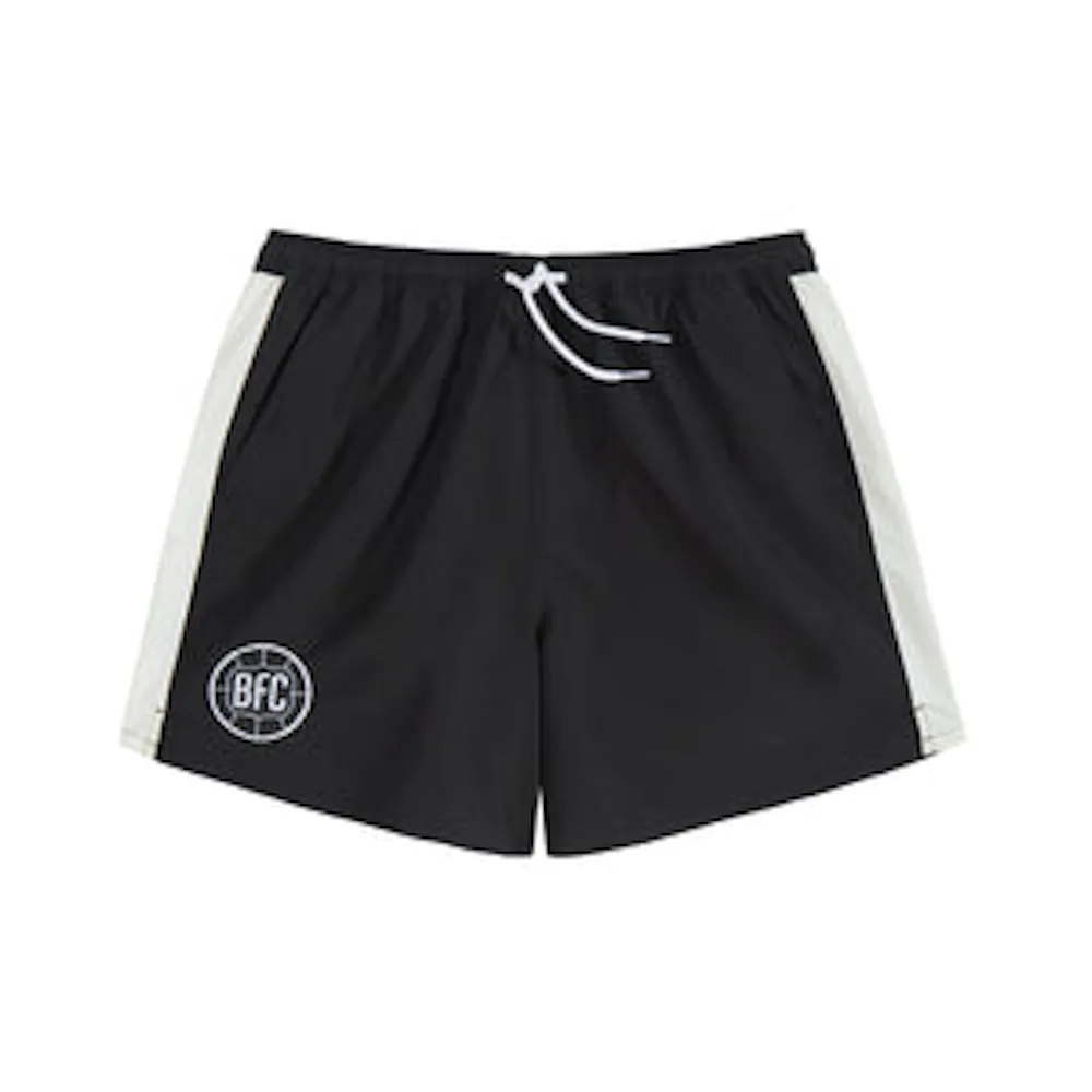 How to Shop the "Blokecore" Trend, TikTok's Spin on the Soccer Aesthetic