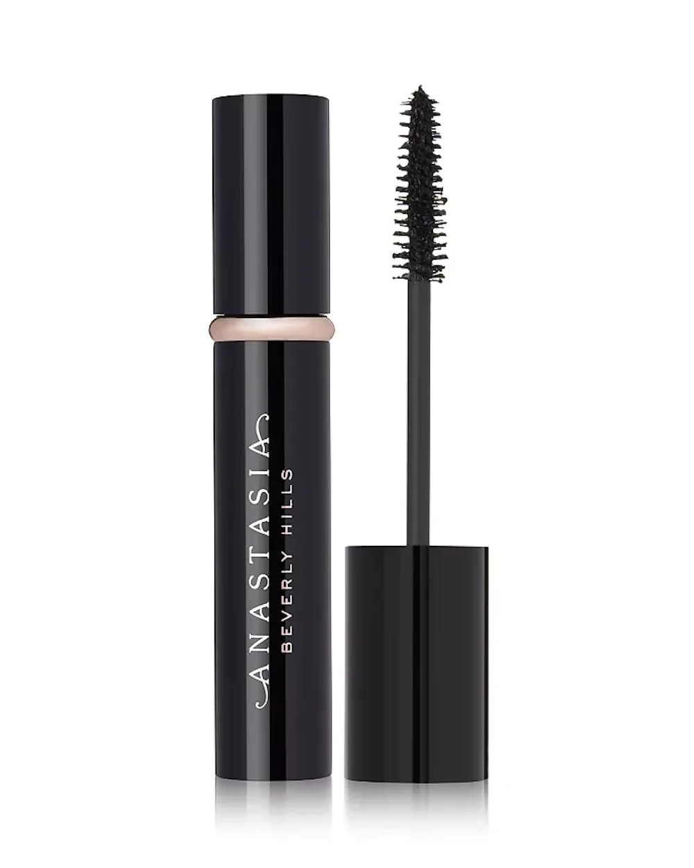 Fall 2023’s Biggest Makeup Trends Are Bold & Bewitching
