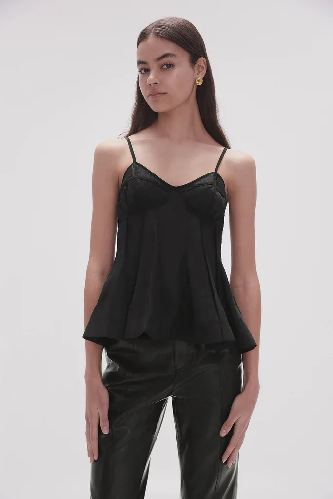 2023's Peplum Trend Is So Different This Time Around — We Promise
