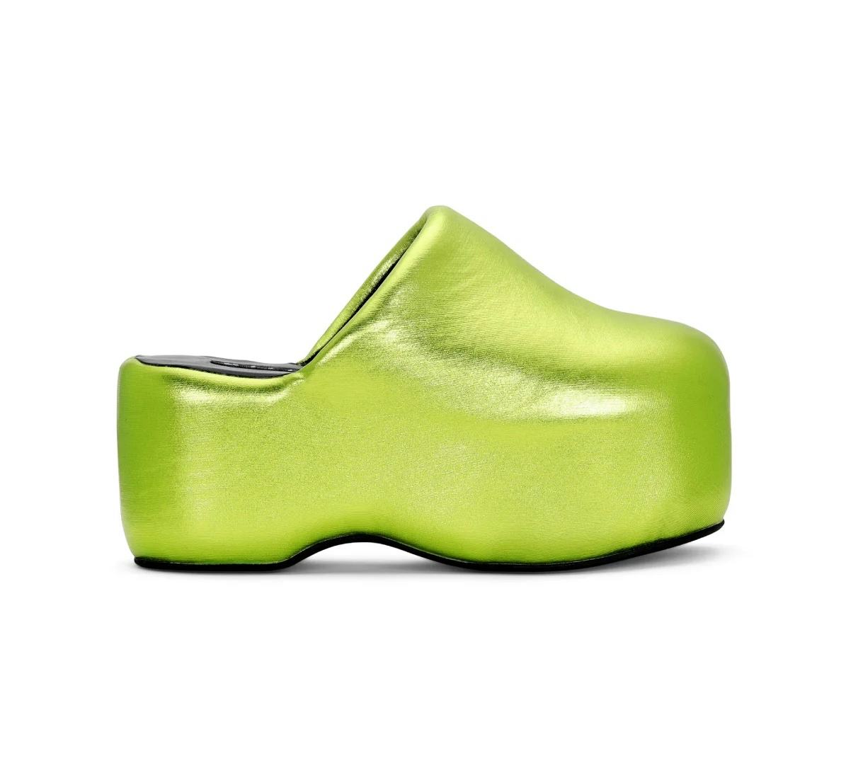 Fall Is Peak Clog Season — Here Are 12 Pairs To Shop Now