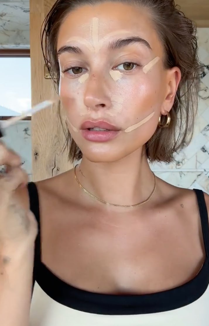 Hailey Bieber's Night-Out Makeup Routine Is Perfect For Minimalists