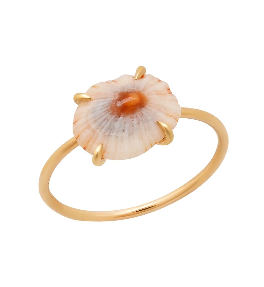The Best Shell Jewelry Pieces That Feel Grown-Up Yet Still Playful