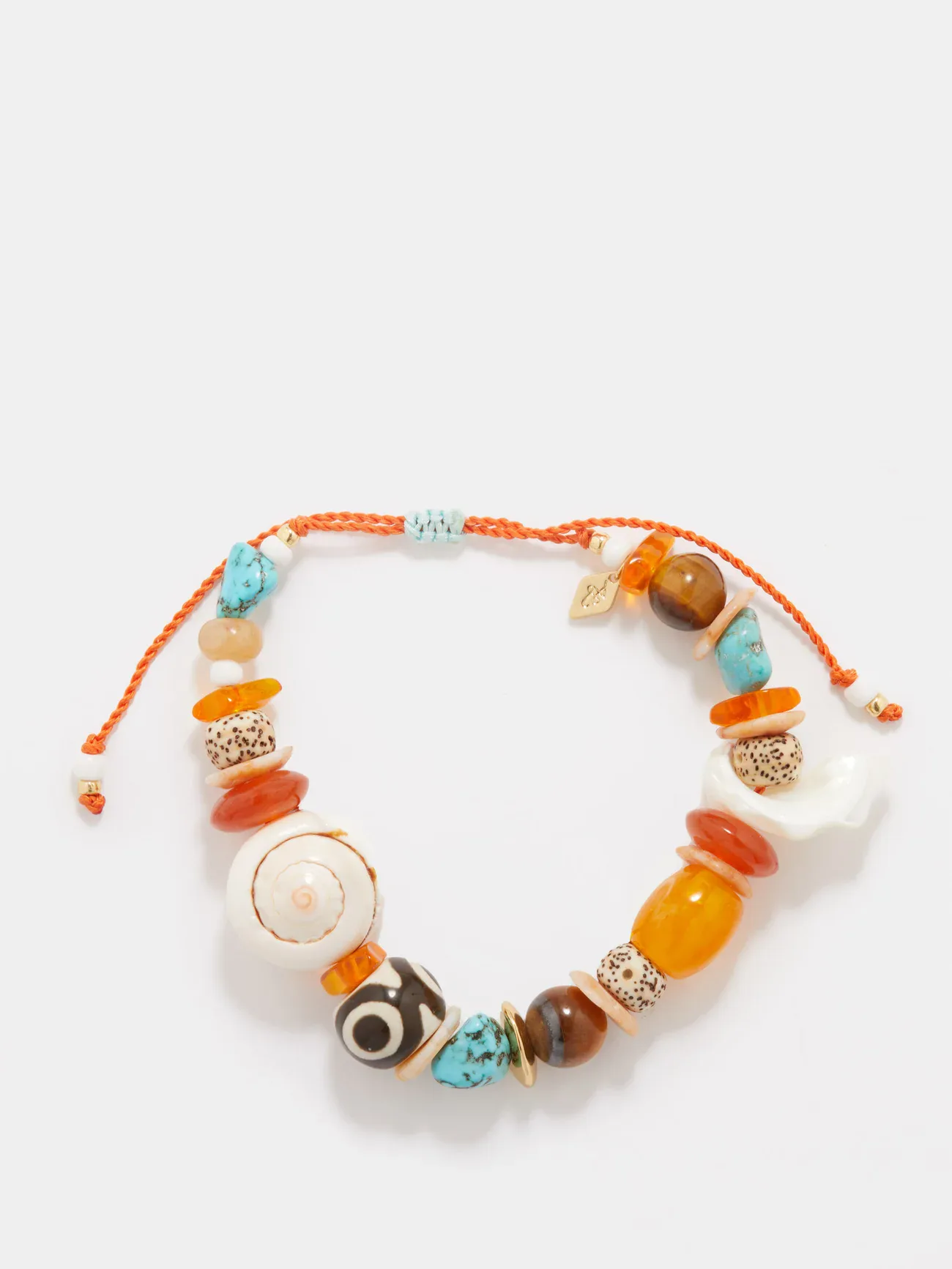 The Best Shell Jewelry Pieces That Feel Grown-Up Yet Still Playful