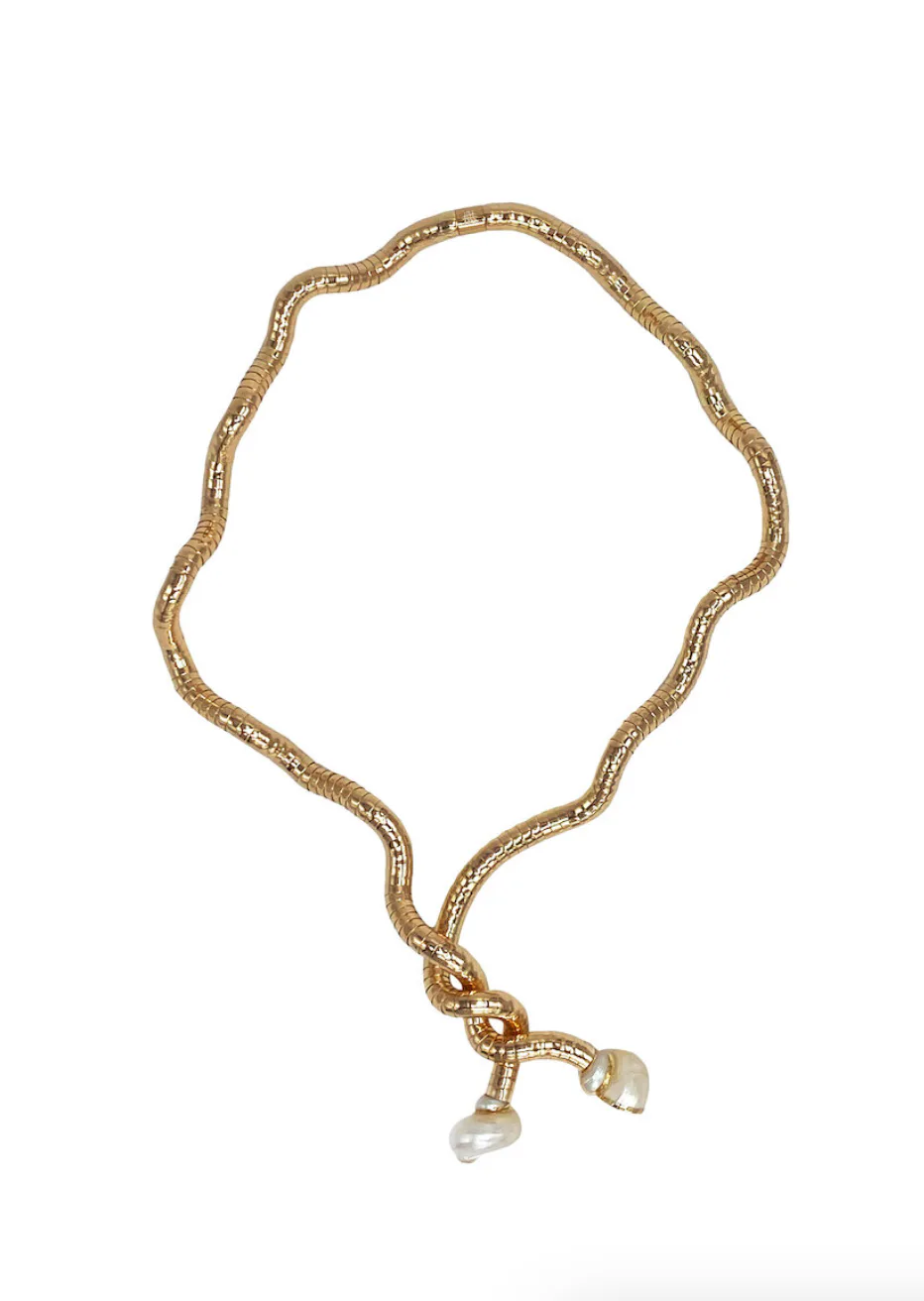 The Best Shell Jewelry Pieces That Feel Grown-Up Yet Still Playful