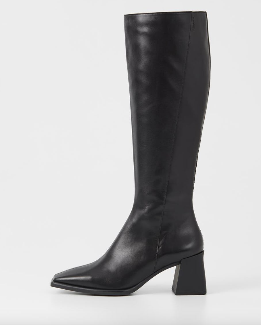 How To Wear Tall Boots — No Matter Your Style