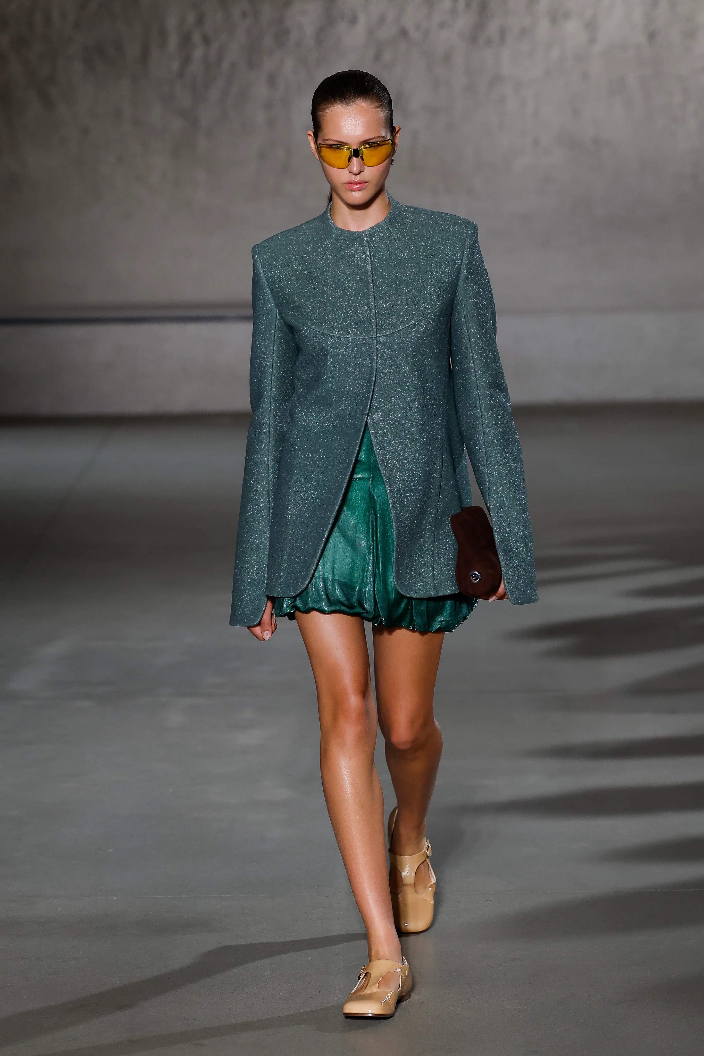 Tory Burch's Spring/Summer 2024 Collection Contains A Touch Of '60s Style