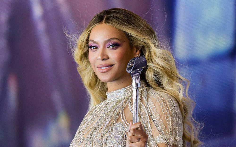 Color-Changing Clothes: From Beyoncé’s Tour Wardrobe To Your Closet