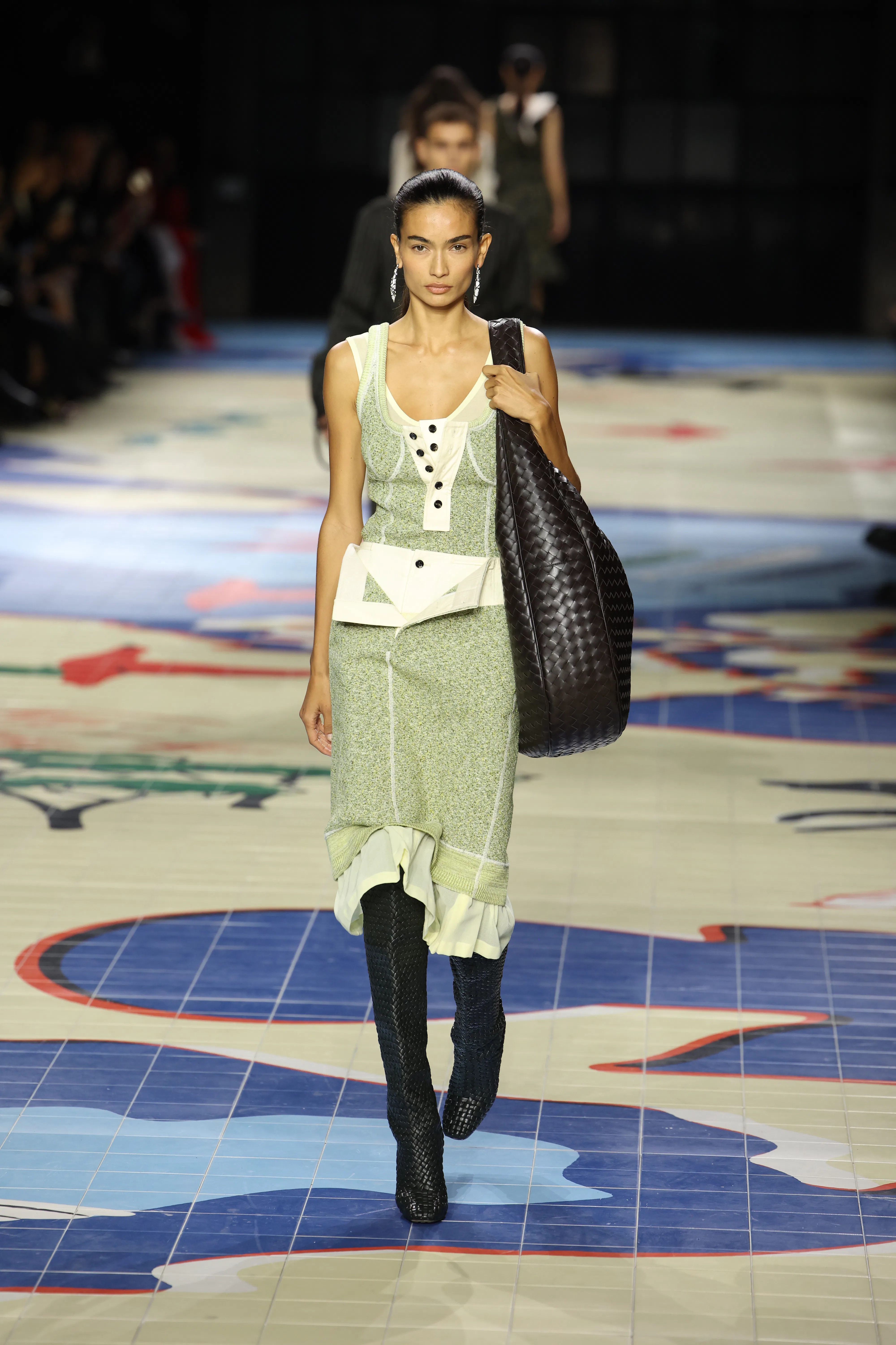 Bottega Veneta Spring 2024: The Return of Big Bags Is in Full Swing