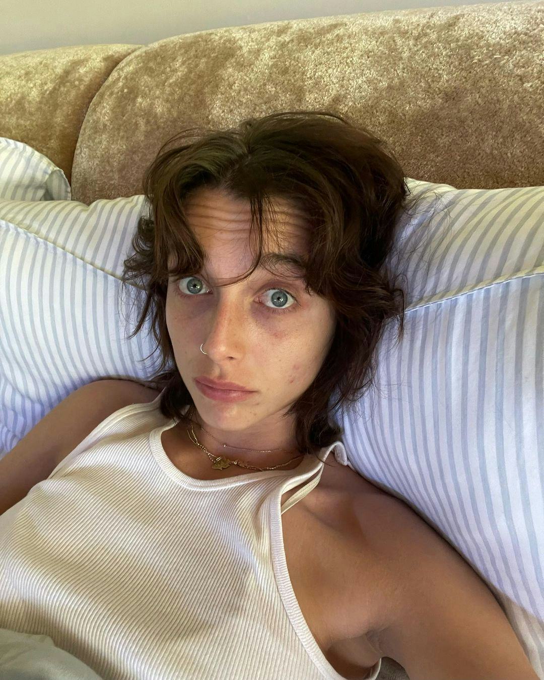 Emma Chamberlain's Hush Cut Hair Is The Perfect Quirky-Glam Hybrid Style