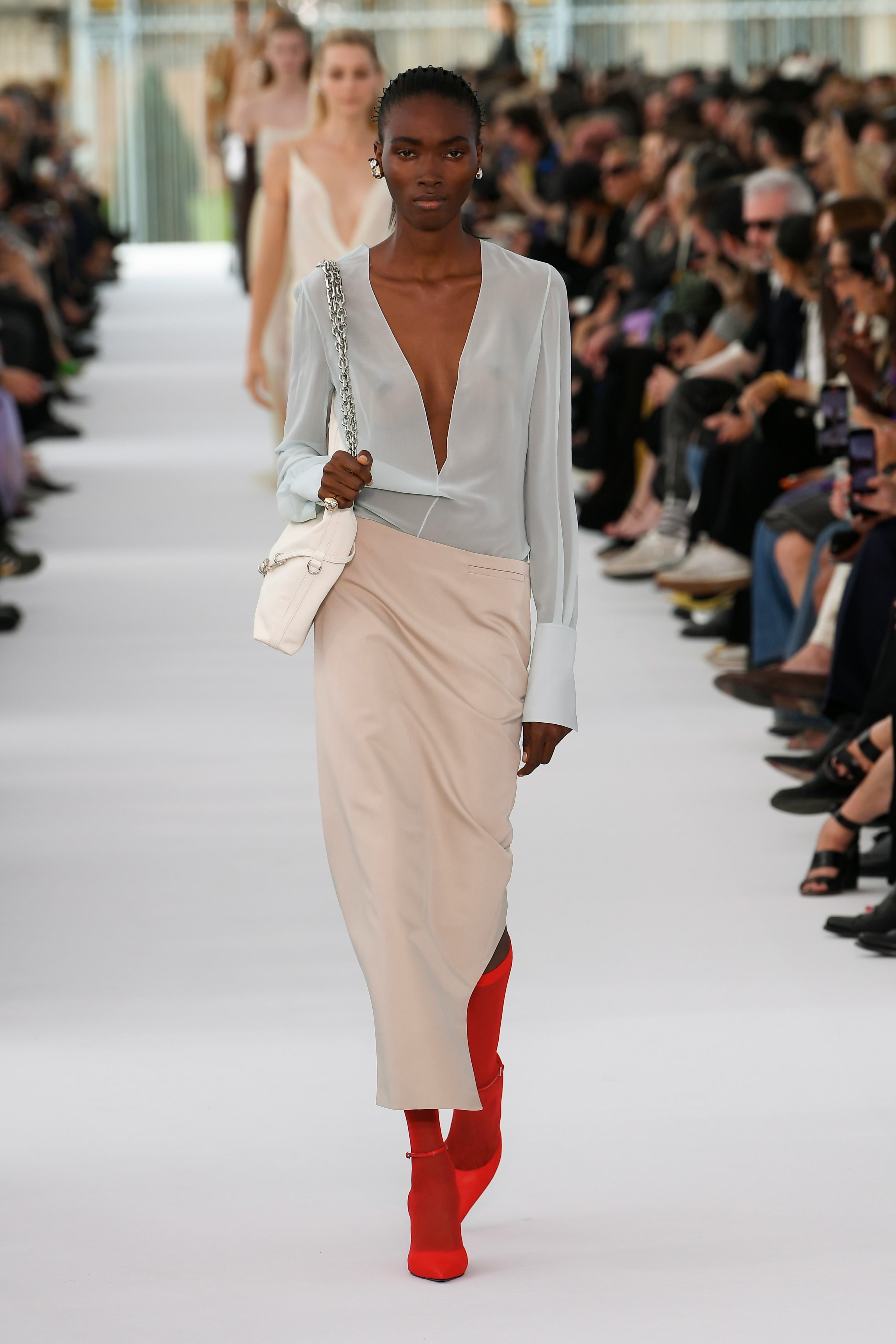 Givenchy Spring 2024 Paris Fashion Week: A New Sense of Lightness