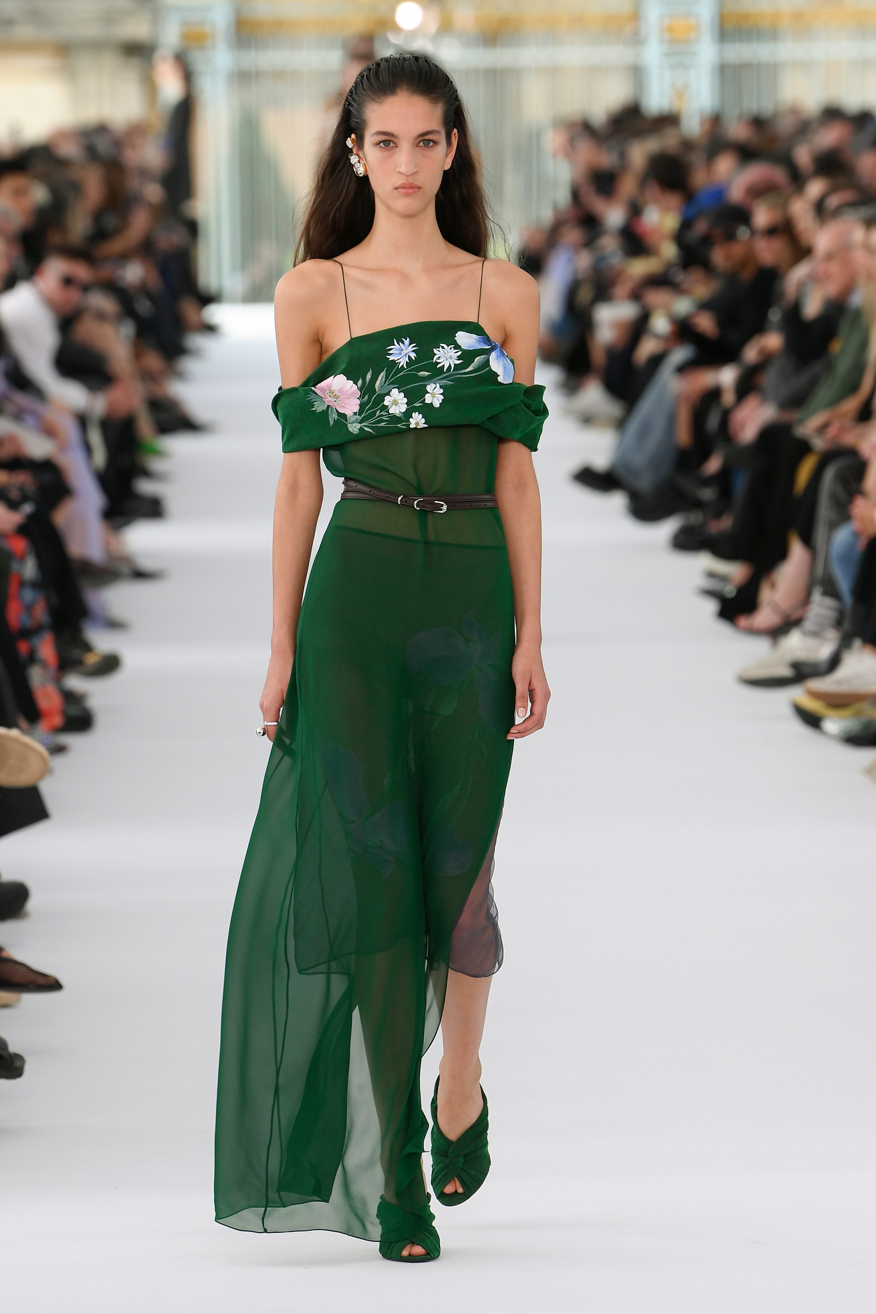 Givenchy Spring 2024 Paris Fashion Week: A New Sense of Lightness