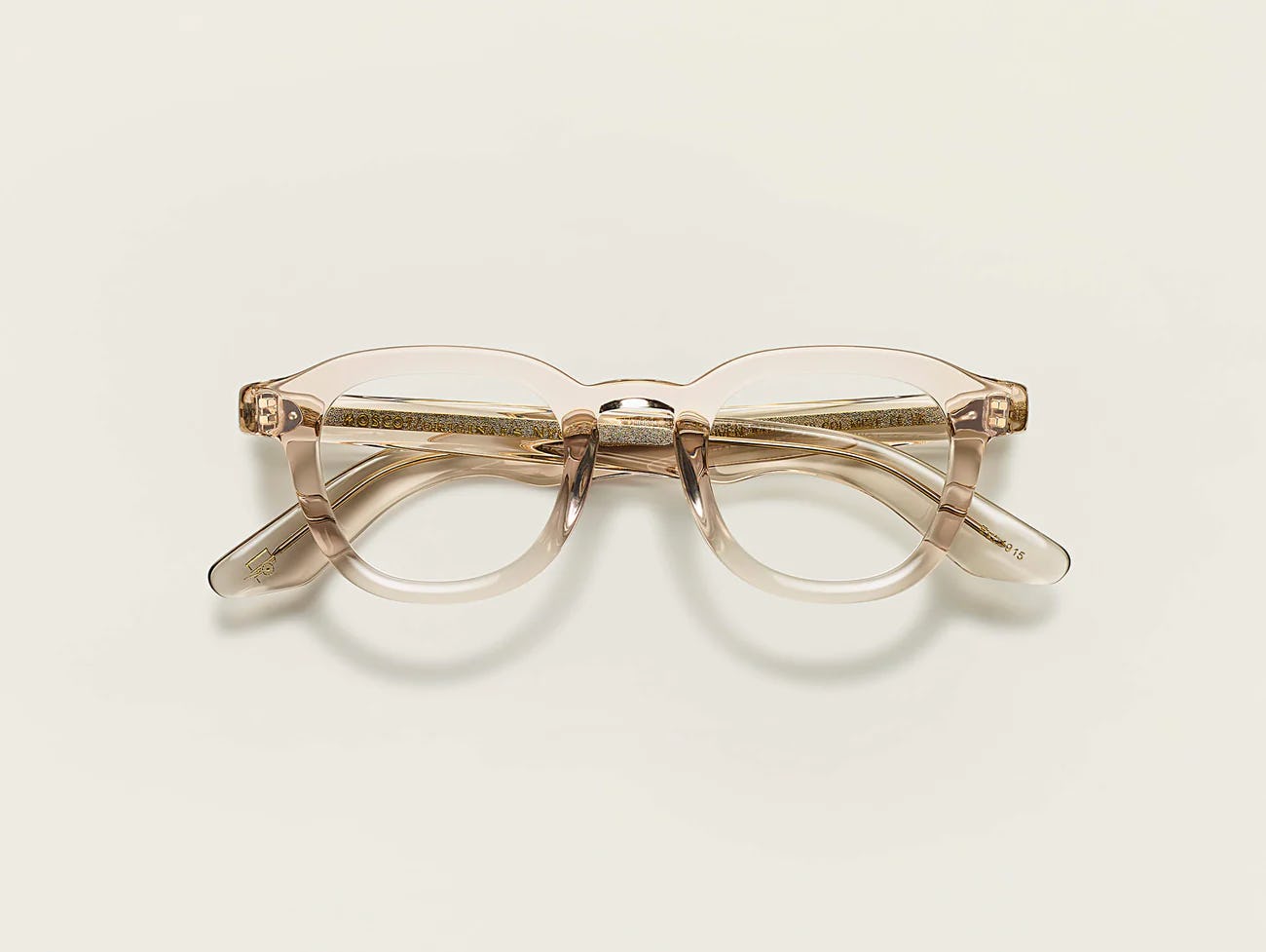 The 2024 Eyewear Trends Experts Predict Will Blow Up