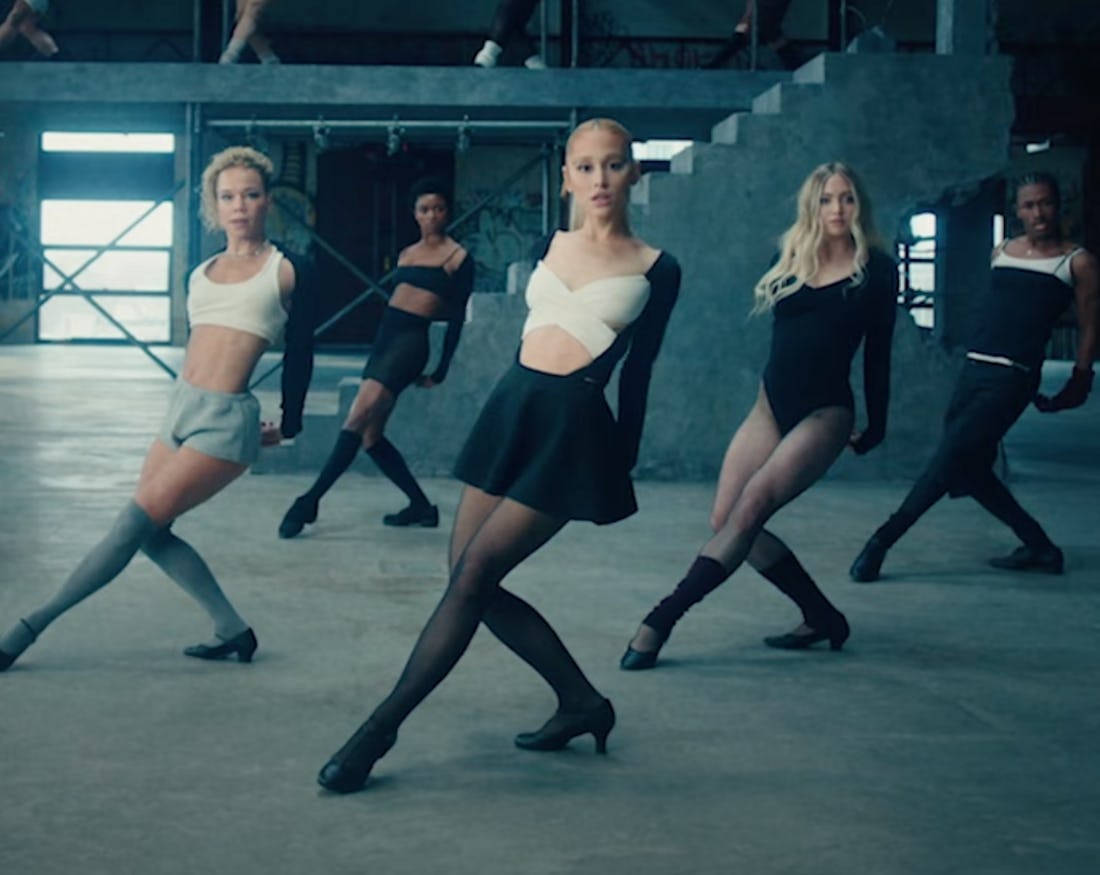 Ariana Grande Revived 2014 Hipstercore In Her Ariana Grande Revived 2014 Hipstercore In Her
