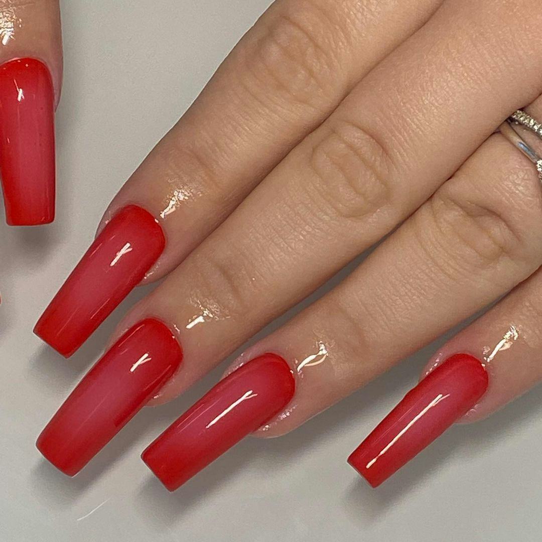 12 "Mob Wife" Aesthetic Nail Ideas That Are So Carmela Soprano-Coded