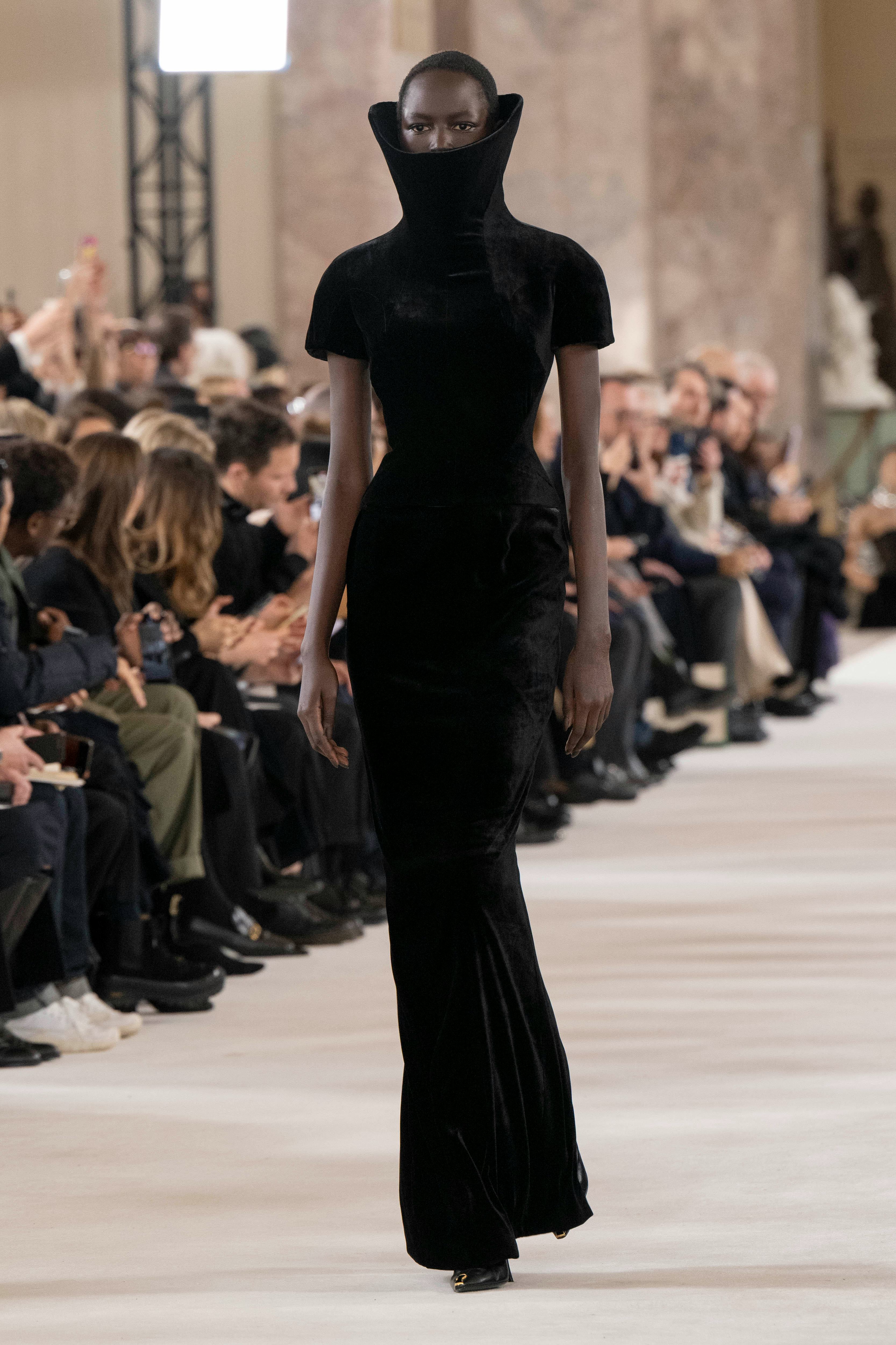 Schiaparelli Couture Spring 2024 Review: Touching the Stars