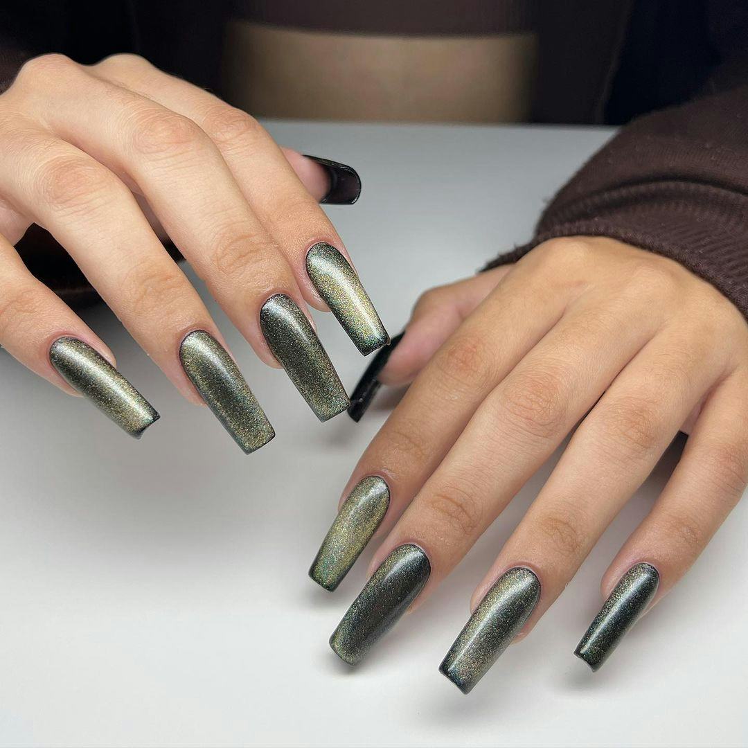 15 Cat-Eye Nail Ideas That Are So On-Trend For 2024
