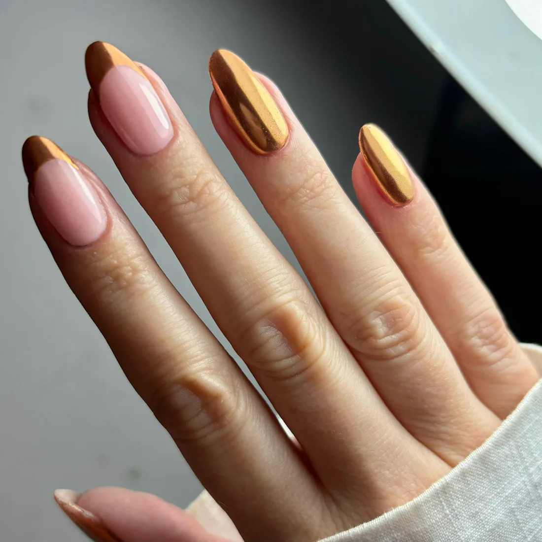 “Moscow Mule” Nails Are Fall’s Chicest Mani Trend