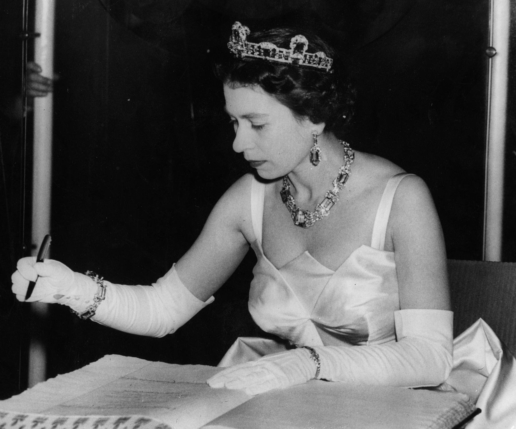 How the Montblanc Meisterstück Pen Became the Birkin Bag of Writing ...