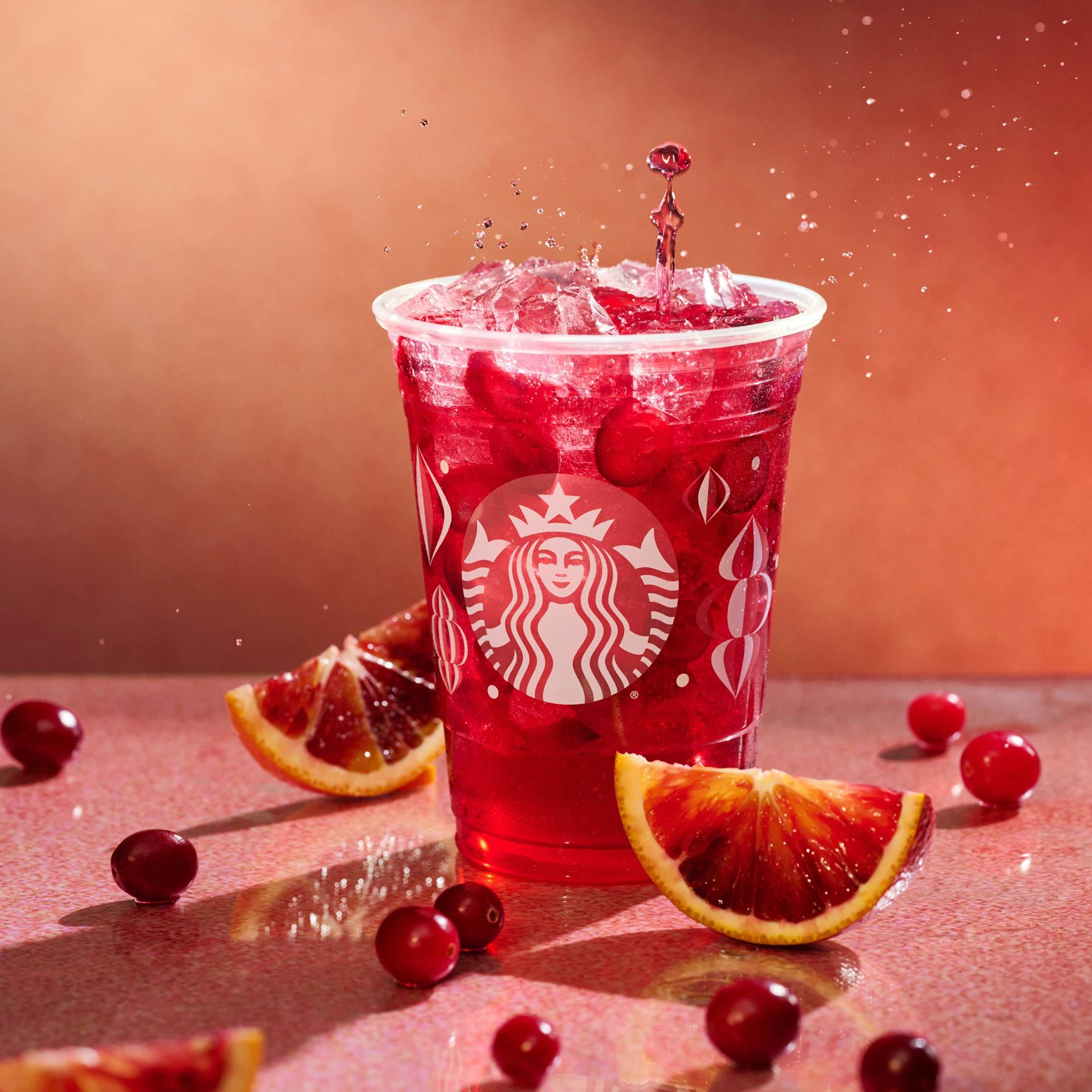 I Tried Starbucks' 2024 Holiday Menu (OMG, The Cran-Merry Drink)