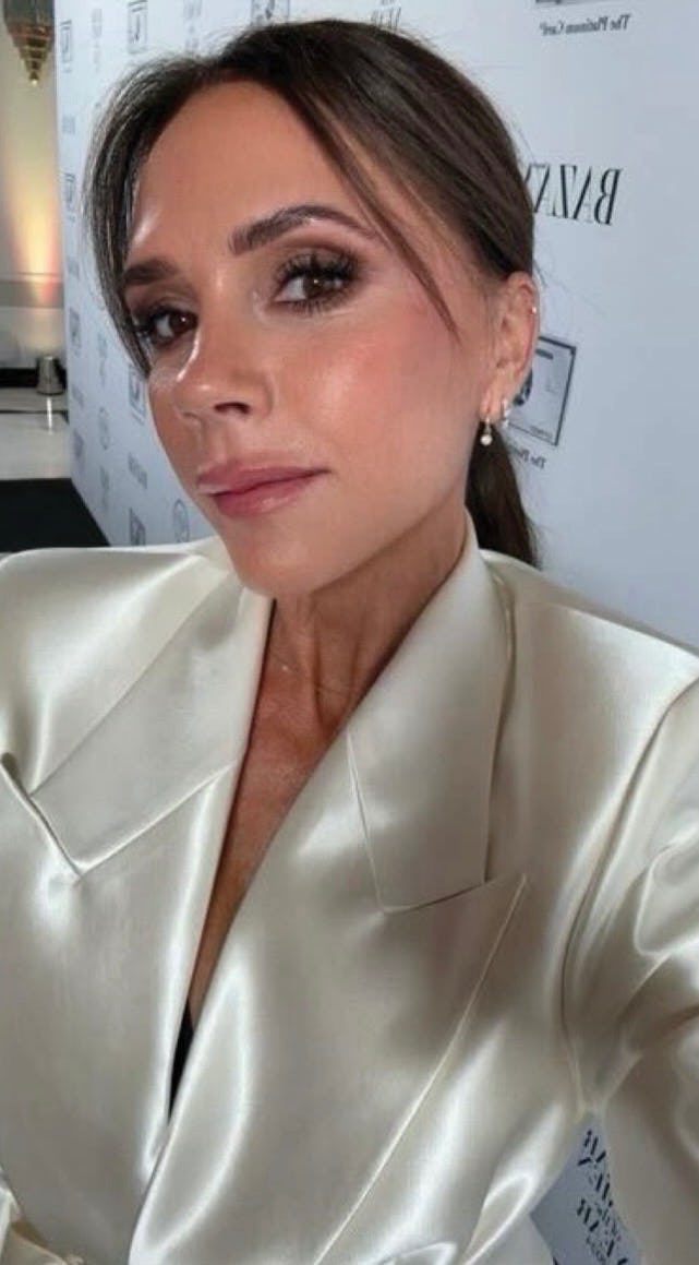 Victoria Beckham’s Smoky Eye Makeup Is So Easy To Copy