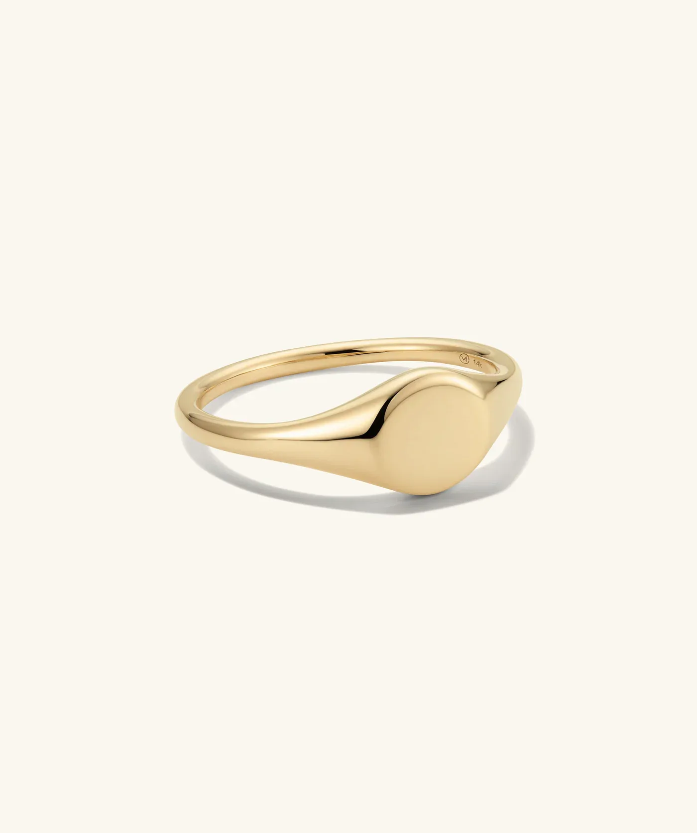 Pinky Rings Are The Fall Jewelry Trend We Didn't See Coming