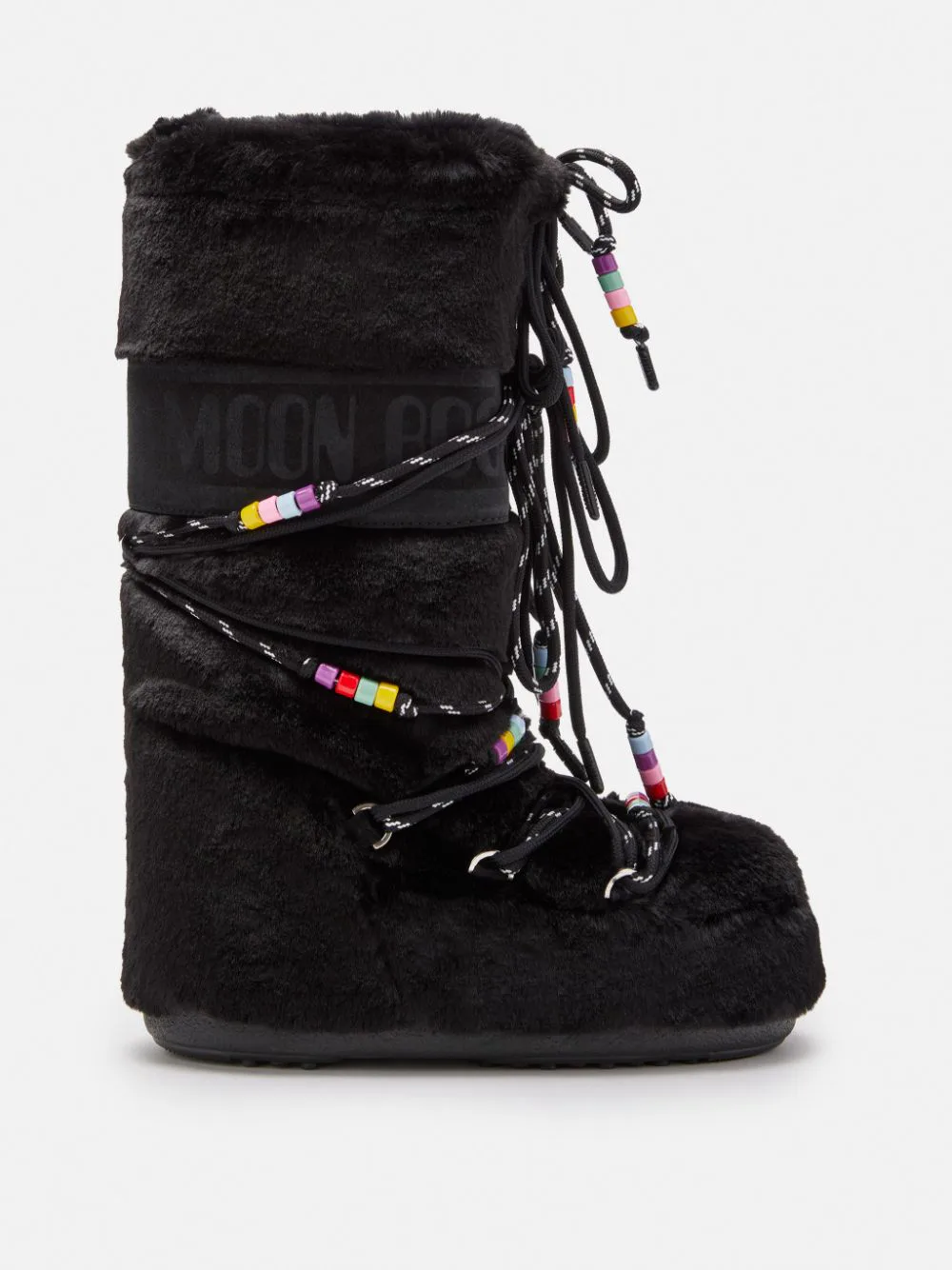 A Fashion Girl's Guide To Wearing Winter Boots