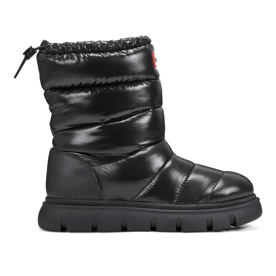 A Fashion Girl's Guide To Wearing Winter Boots