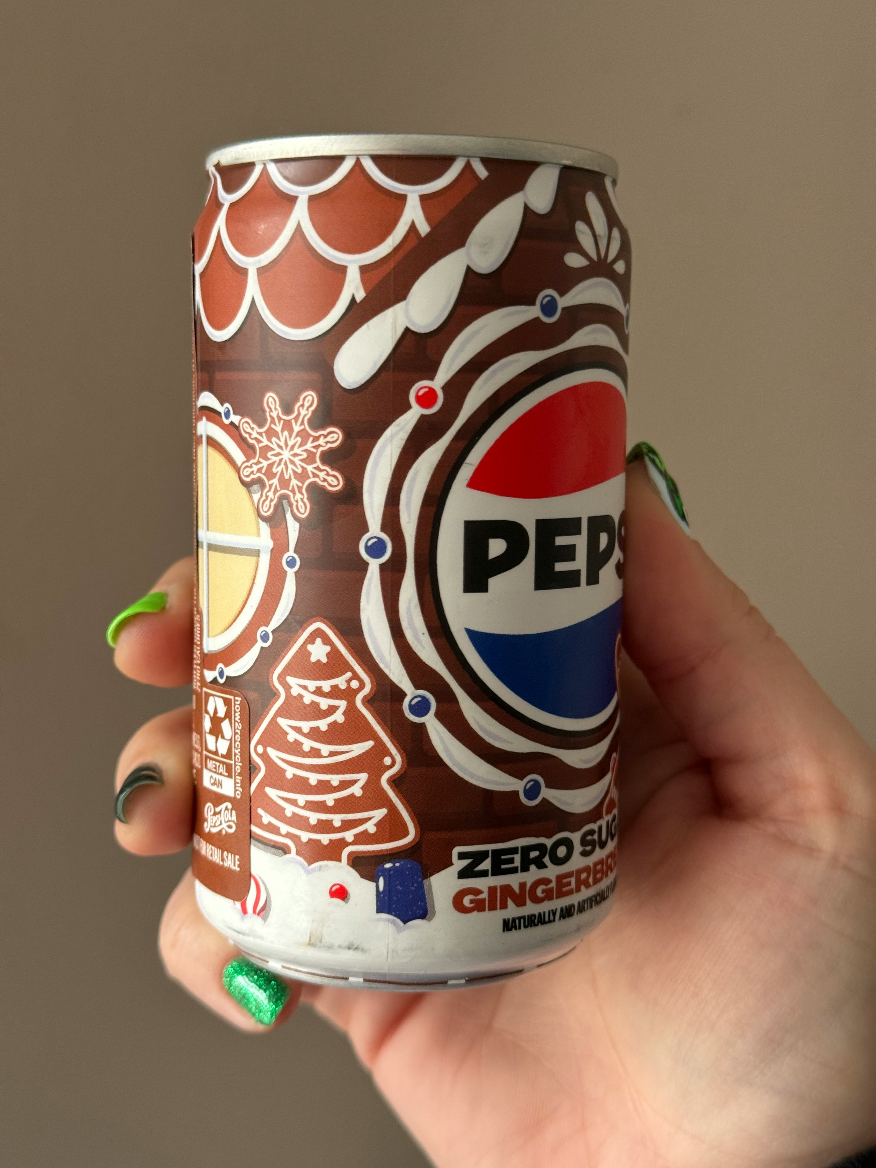 I Tried The Limited-Edition Gingerbread Pepsi For The Holidays