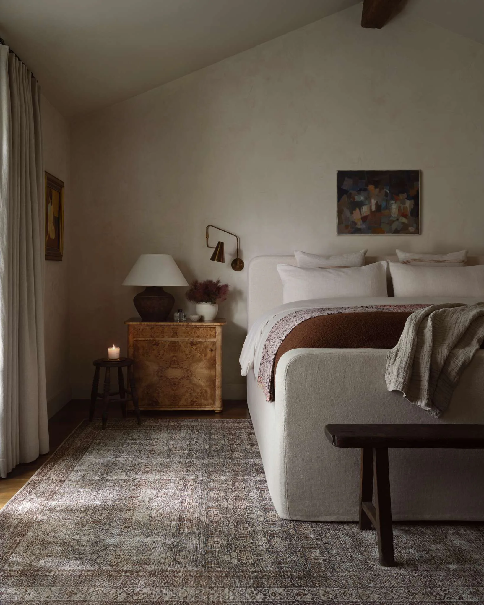 Interior Designer Amber Lewis' Los Angeles Home Epitomizes "California ...