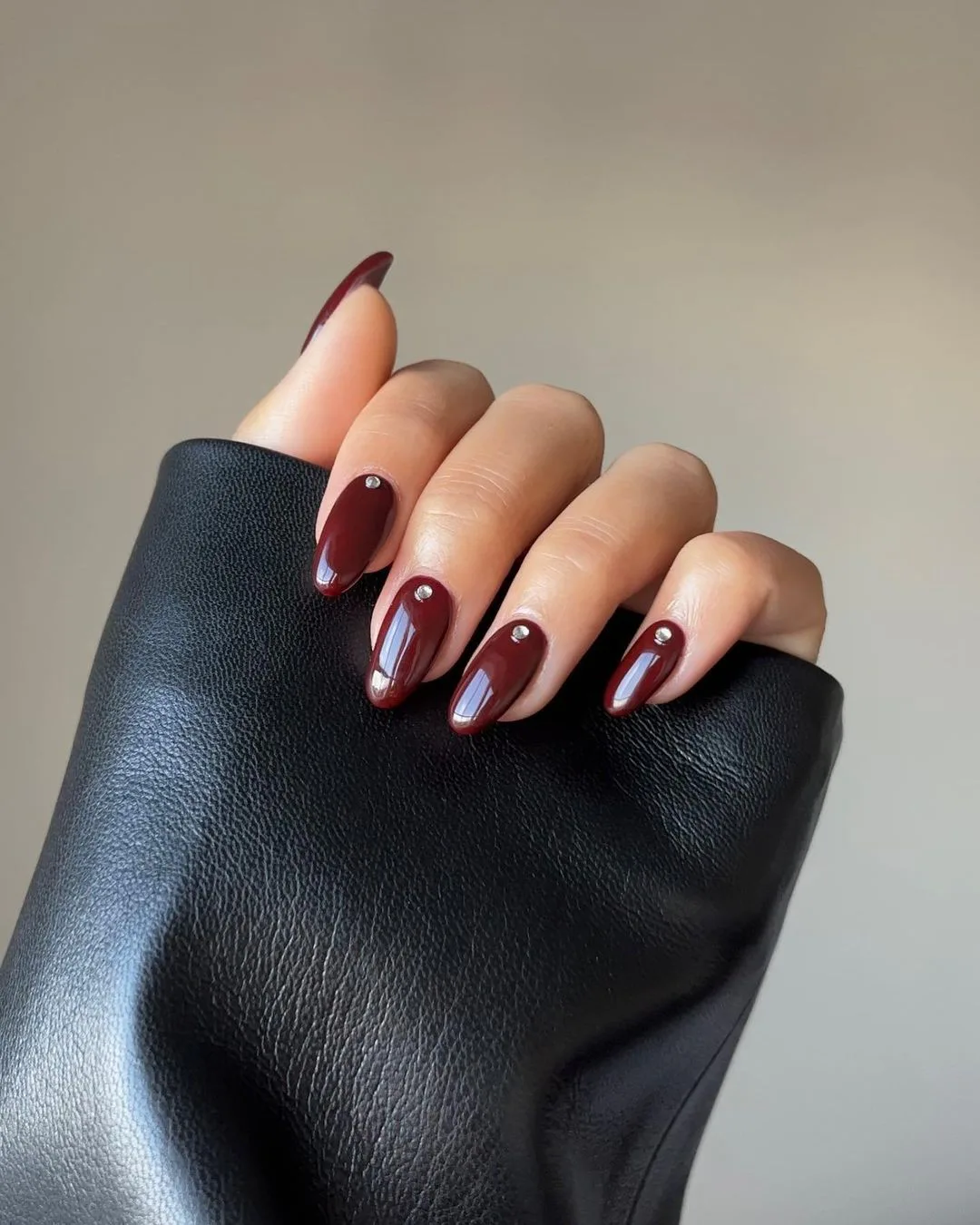 Mob Wife Nails Are My Latest Obsession & The Look Is So Versatile