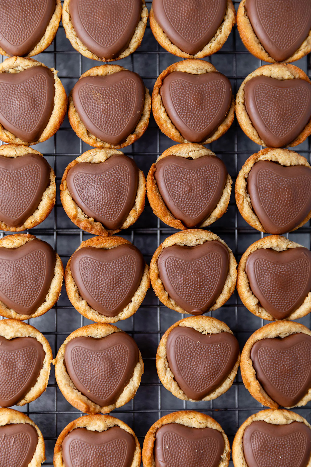 14 Easy Valentine's Day Cookie Recipes From Pink & Red To Heart-Shaped ...