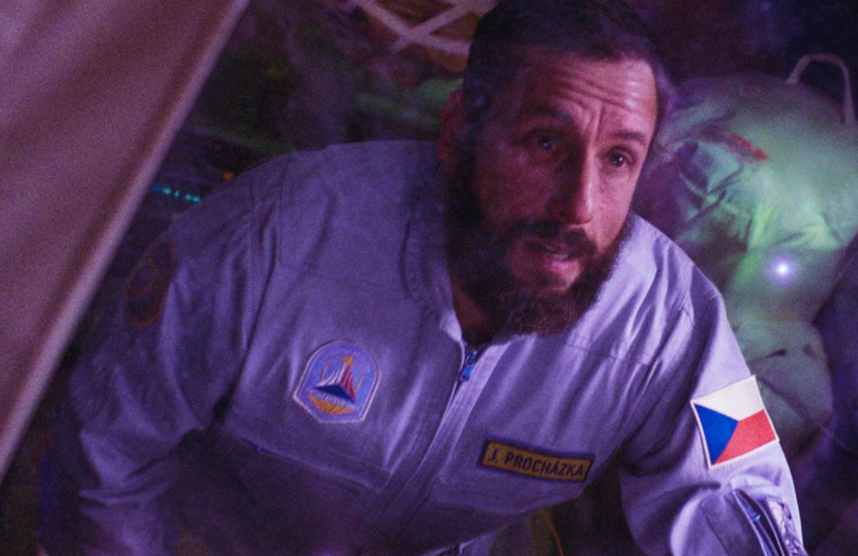 'Spaceman' Ending Explained: The True Meaning of Netflix's Trippy Space ...