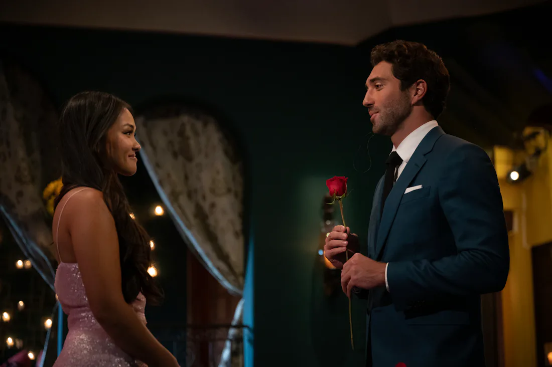 Jenn From 'The Bachelor': Job, Instagram, & Spoilers