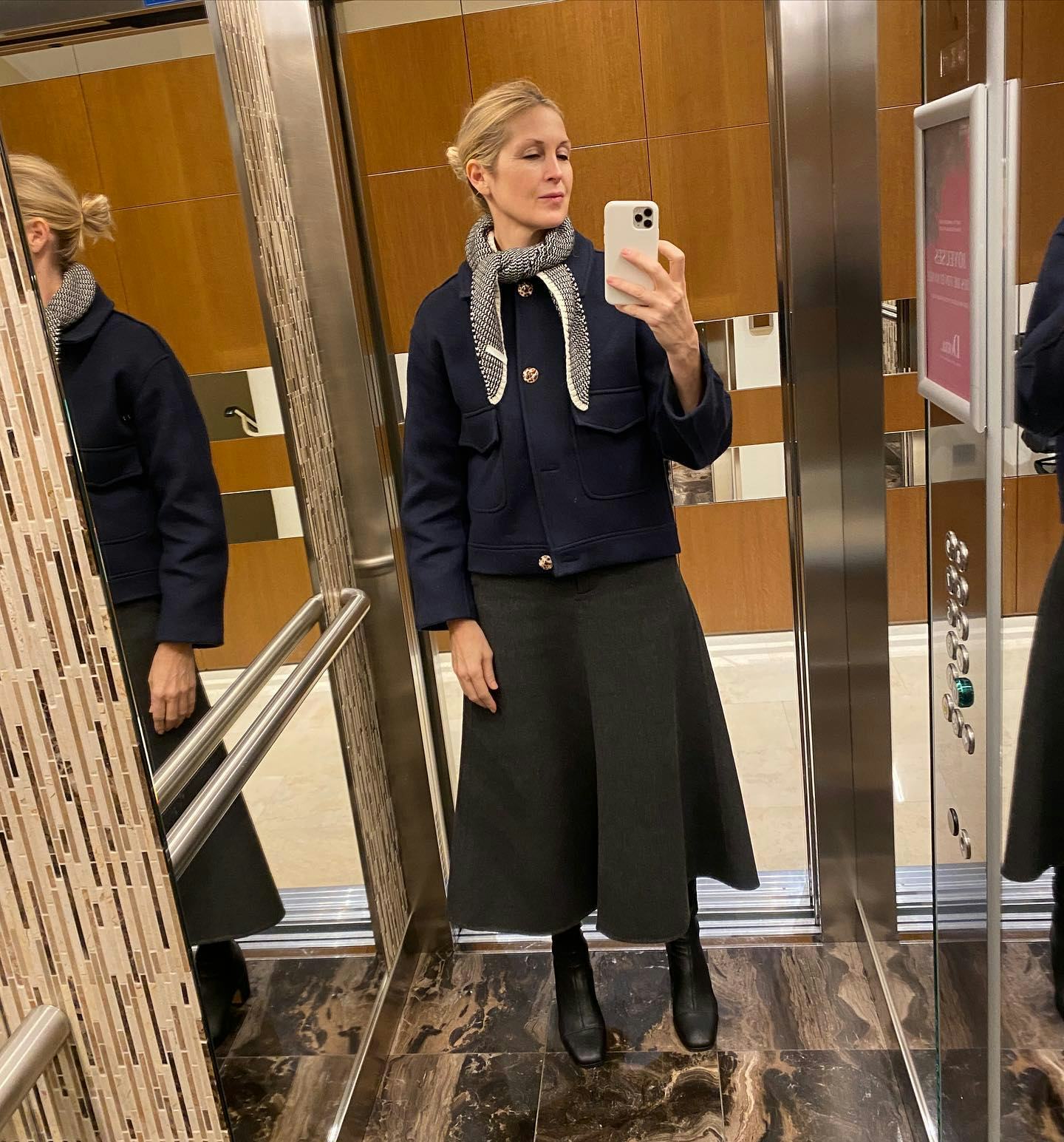 How To Emulate Kelly Rutherford’s Luxurious, Classic, & Slightly Quirky ...