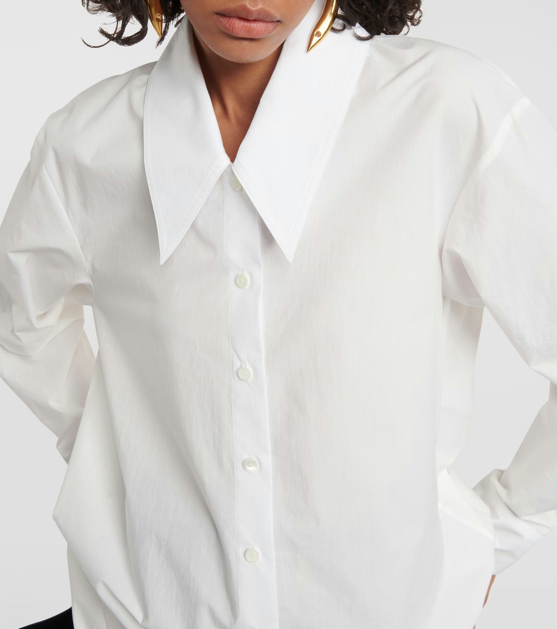 How To Wear A Statement Collar The 2024 Way