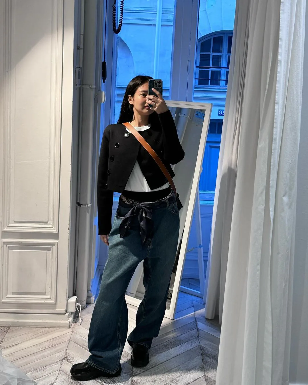 Blackpink's Jennie Kim Masters Off-Duty Fashion Week Style