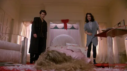 35 Years Ago, 'Heathers' Set The (Pitch-Black) Tone For The Macabre ...