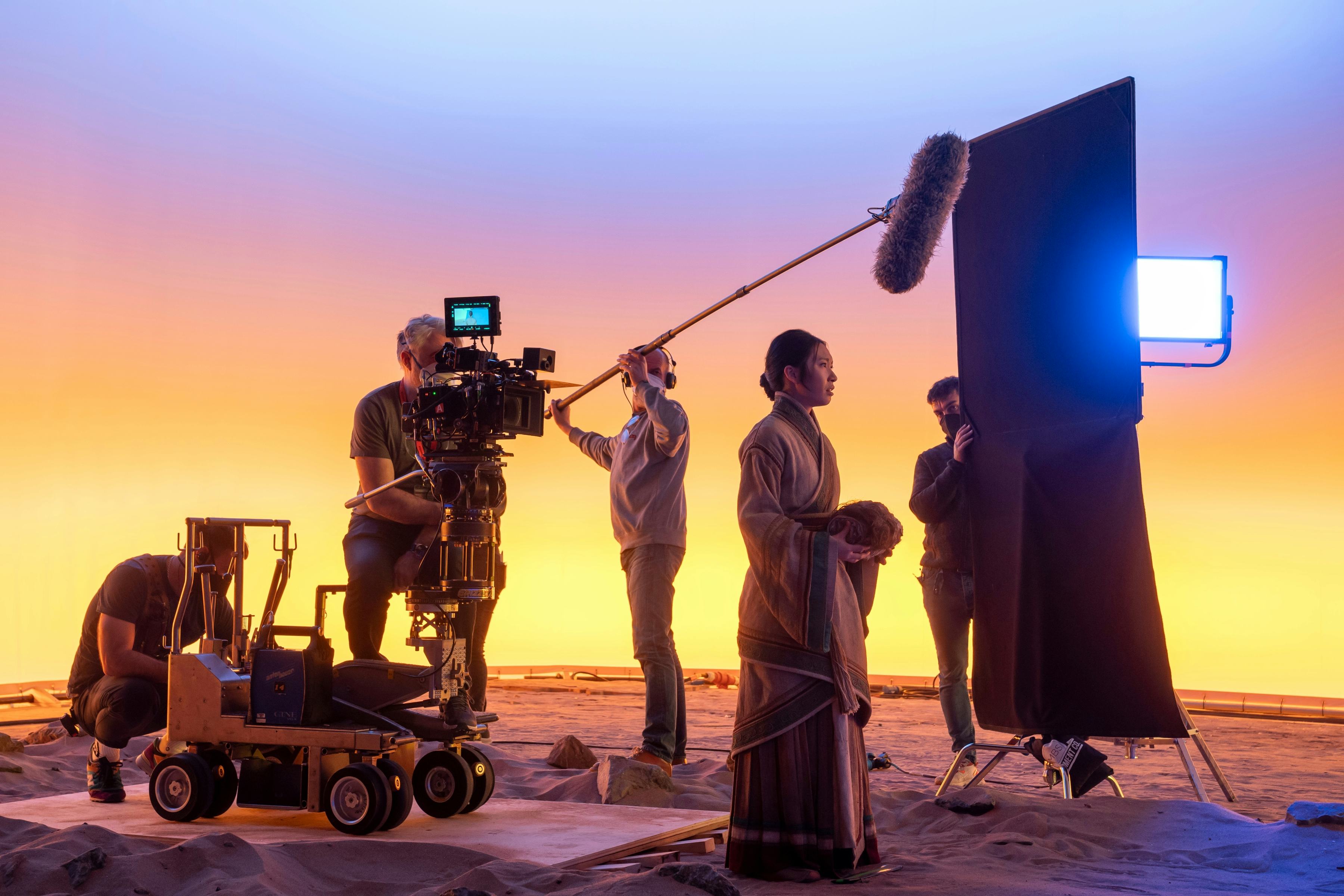 Netflix's Latest Sci-Fi Epic Used a Surprising Alternative to the ...