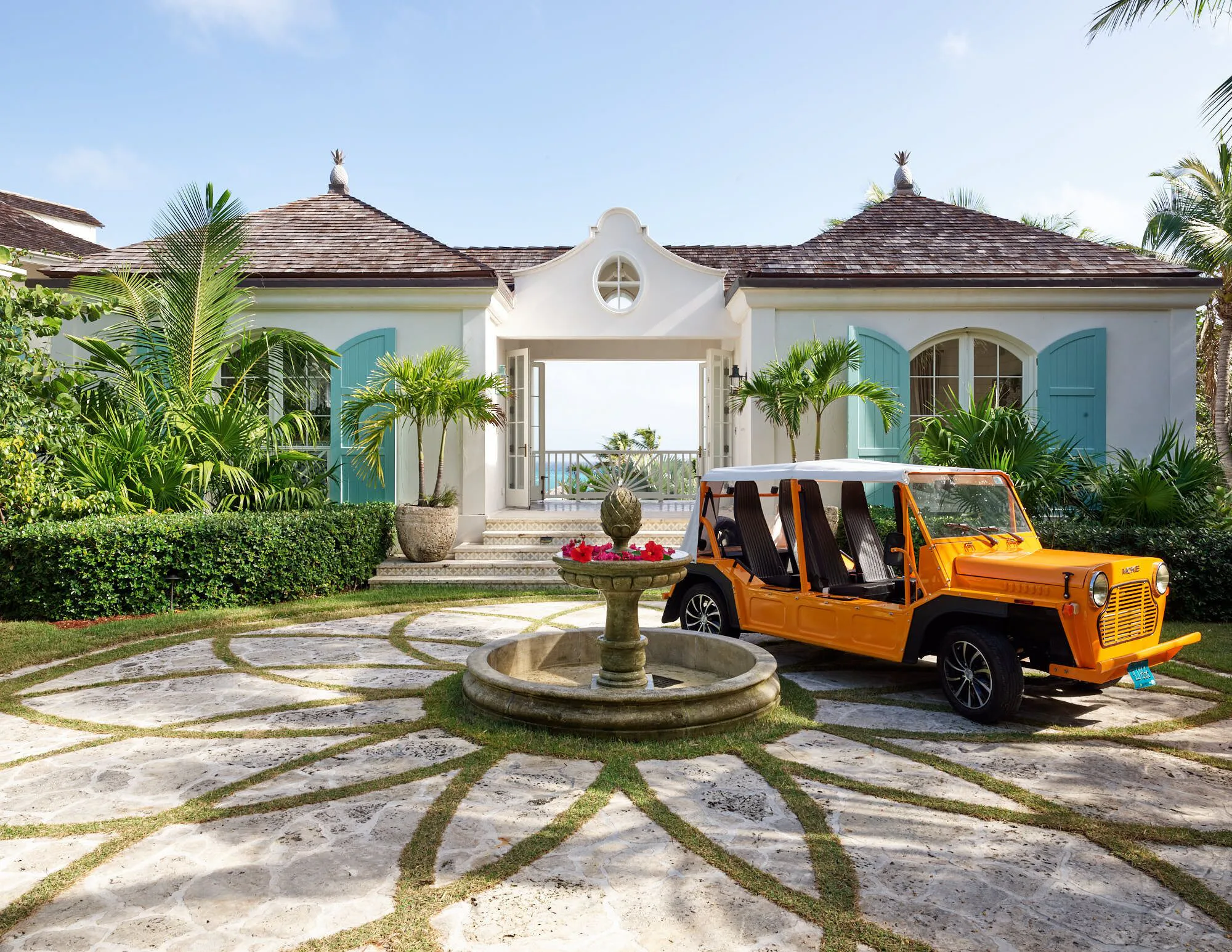 Inside Taylor Swift & Travis Kelce's $16K/Night Bahamas Vacation Home