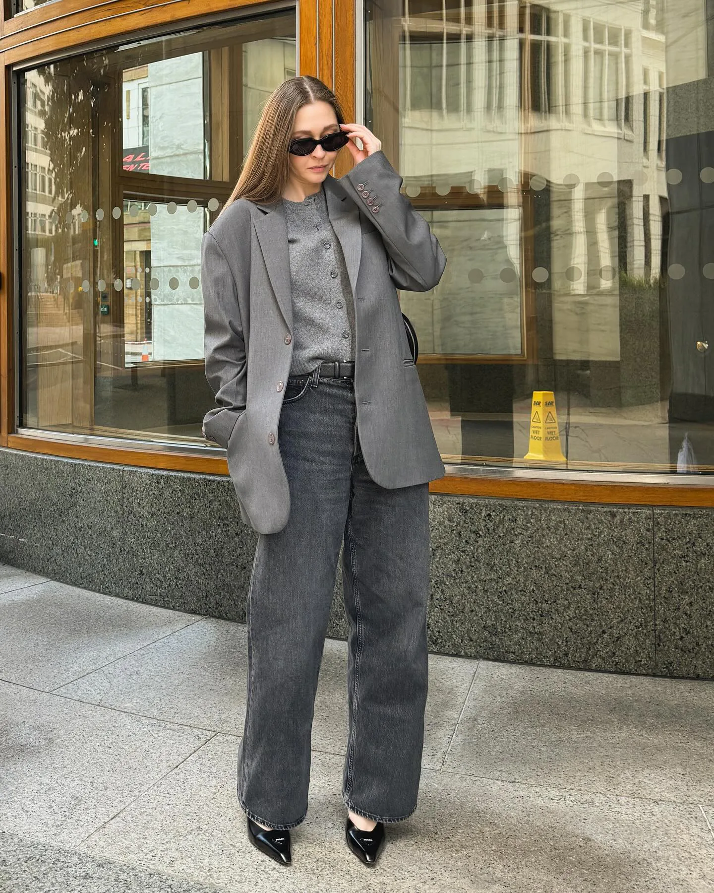 10 Grey Jeans That'll Convince You To Give The Trend Another Chance