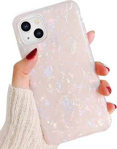 Love Taylor Swift’s Pearl Phone Case? Here Are 9 Ways To Shop It