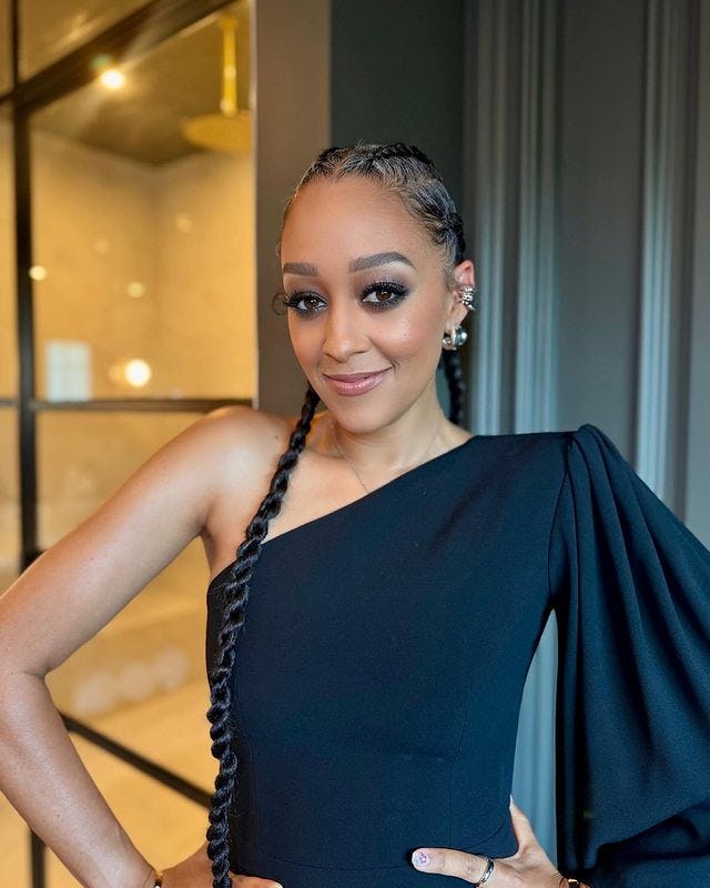 Tia Mowry's Extra-Long Twists Are Straight Out Of A Mermaid Lagoon