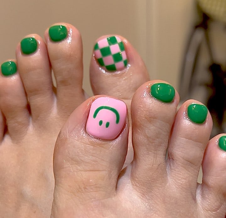 16 Pretty Pink Pedicure Ideas For Summer 2024 & Beyond