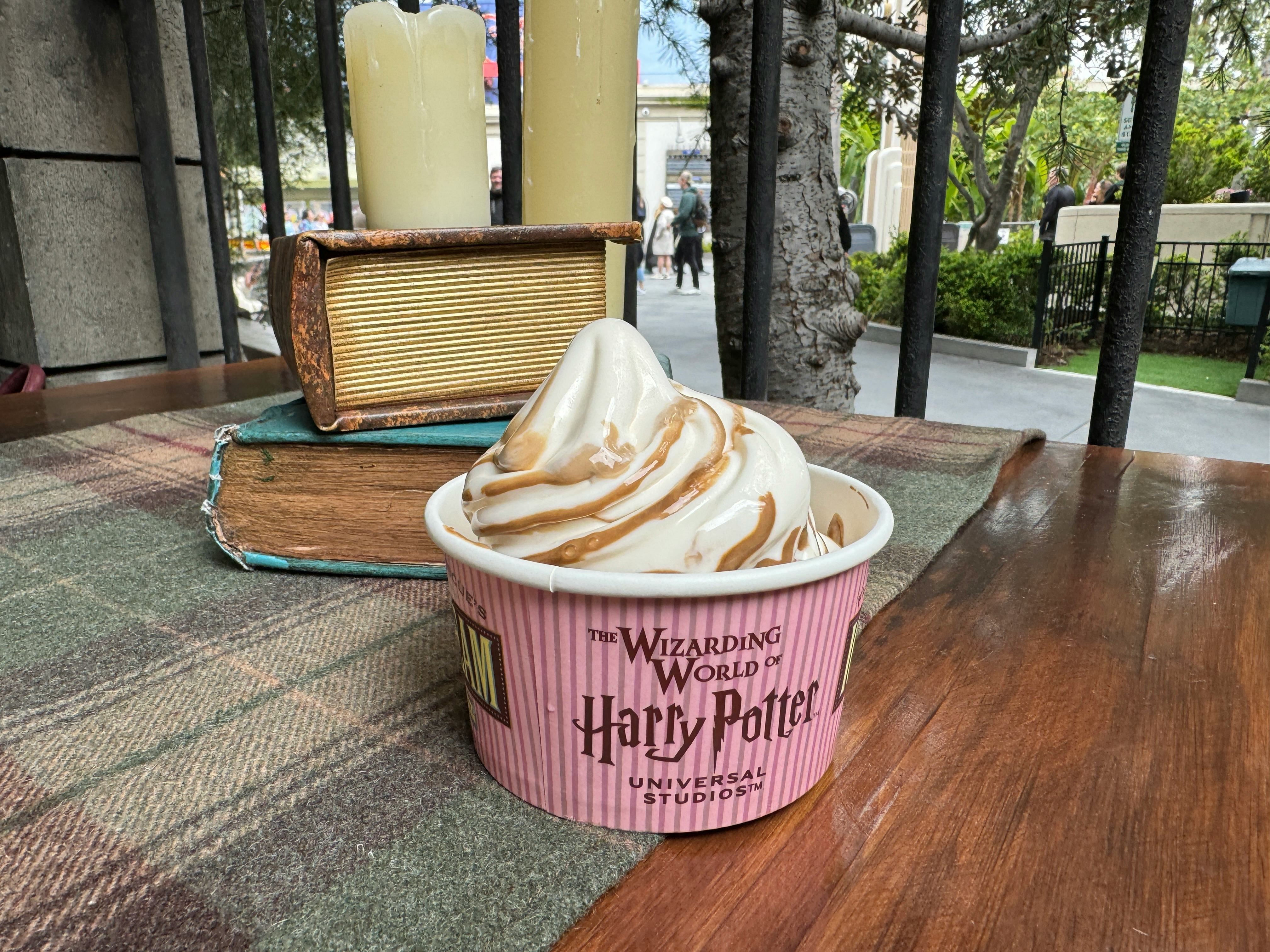 Every 'Harry Potter' Ice Cream Flavor At Universal Studios, Ranked